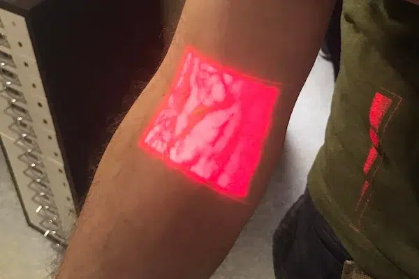 How To Make A Vein Finder At Home - Tech Journal