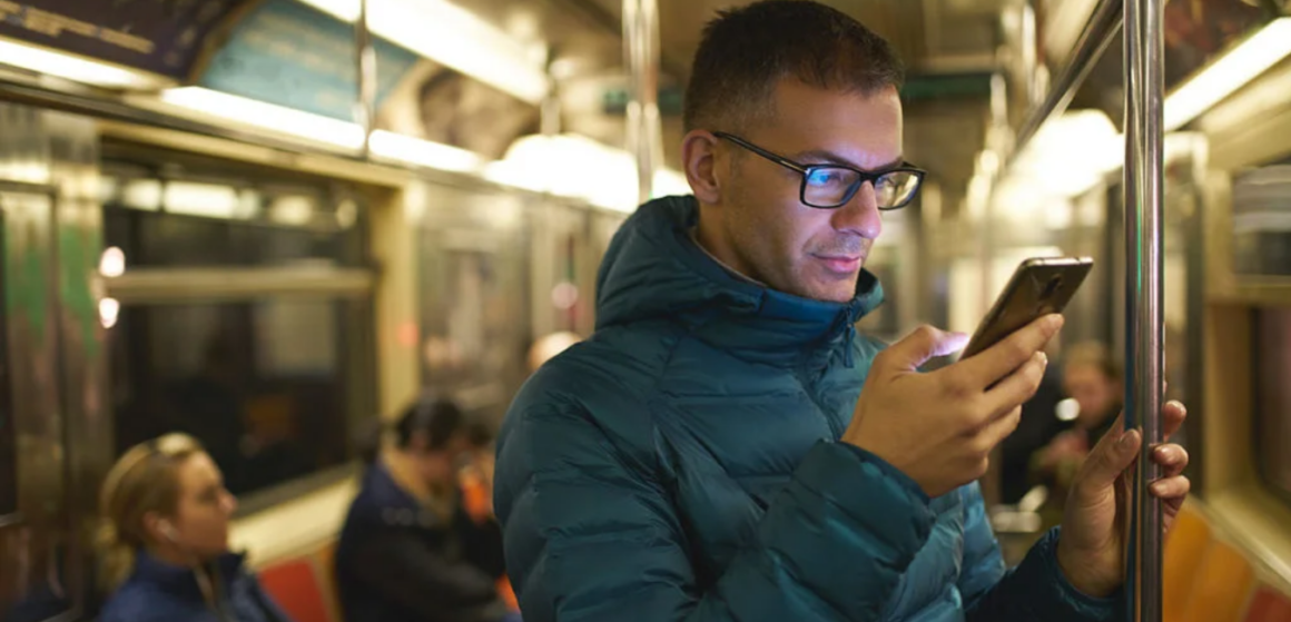 10 Positive And Negative Effects of Technology on Our Health