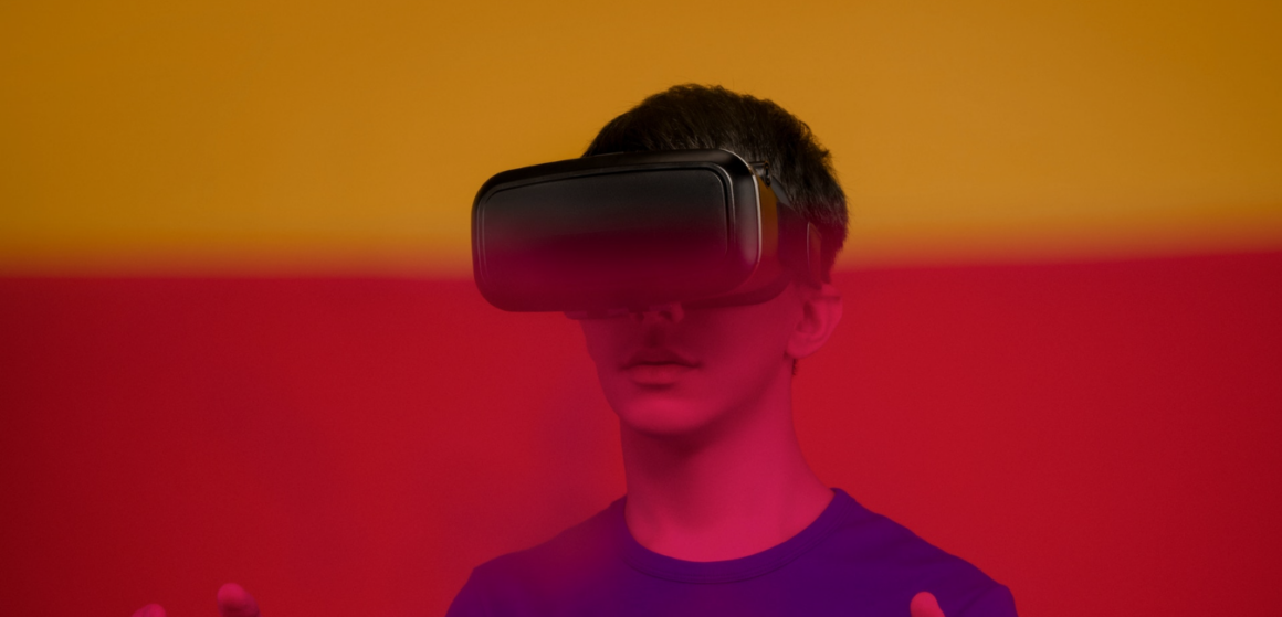 Top 13 Reasons Why Is Technology Important To Teenagers?